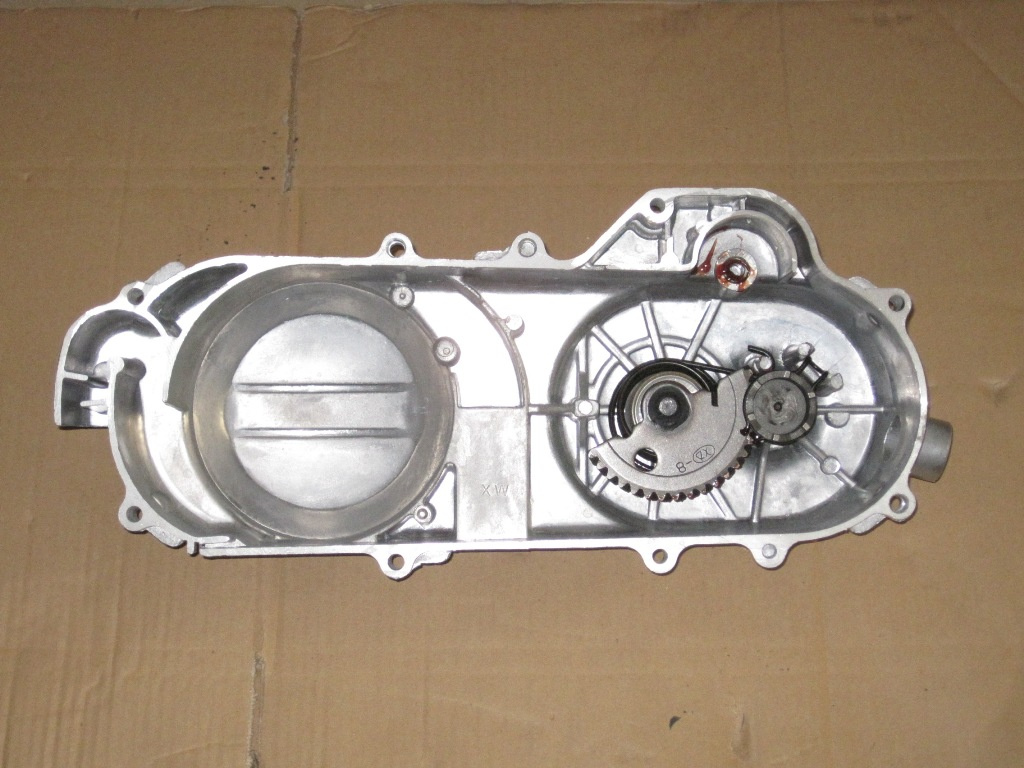 🛴Gy6 50cc Motorcycle Left Crankcase Cover Assembly (ME032100-0010 ...
